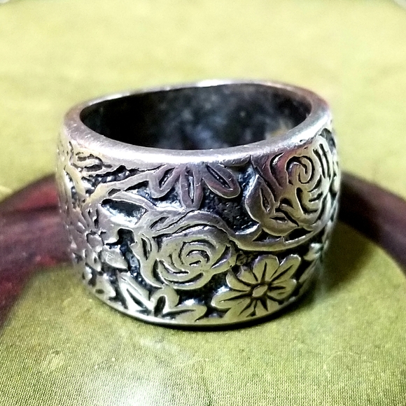 Silpada | Jewelry | Silpada Sterling Silver Floral Engraved Ring | Poshmark